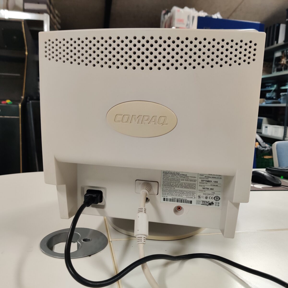 Compaq Presario MV720 Color Monitor 17" CRT - WTS Retro - Køb her