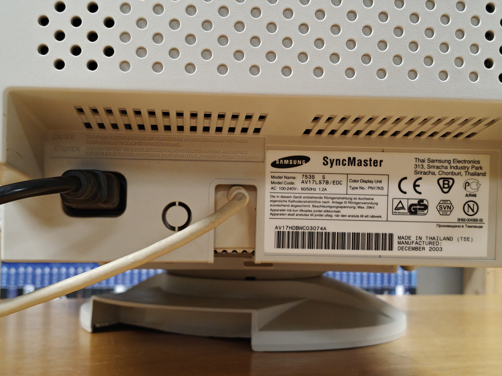 Samsung SyncMaster 753S 17" CRT Monitor - WTS Retro - Køb her