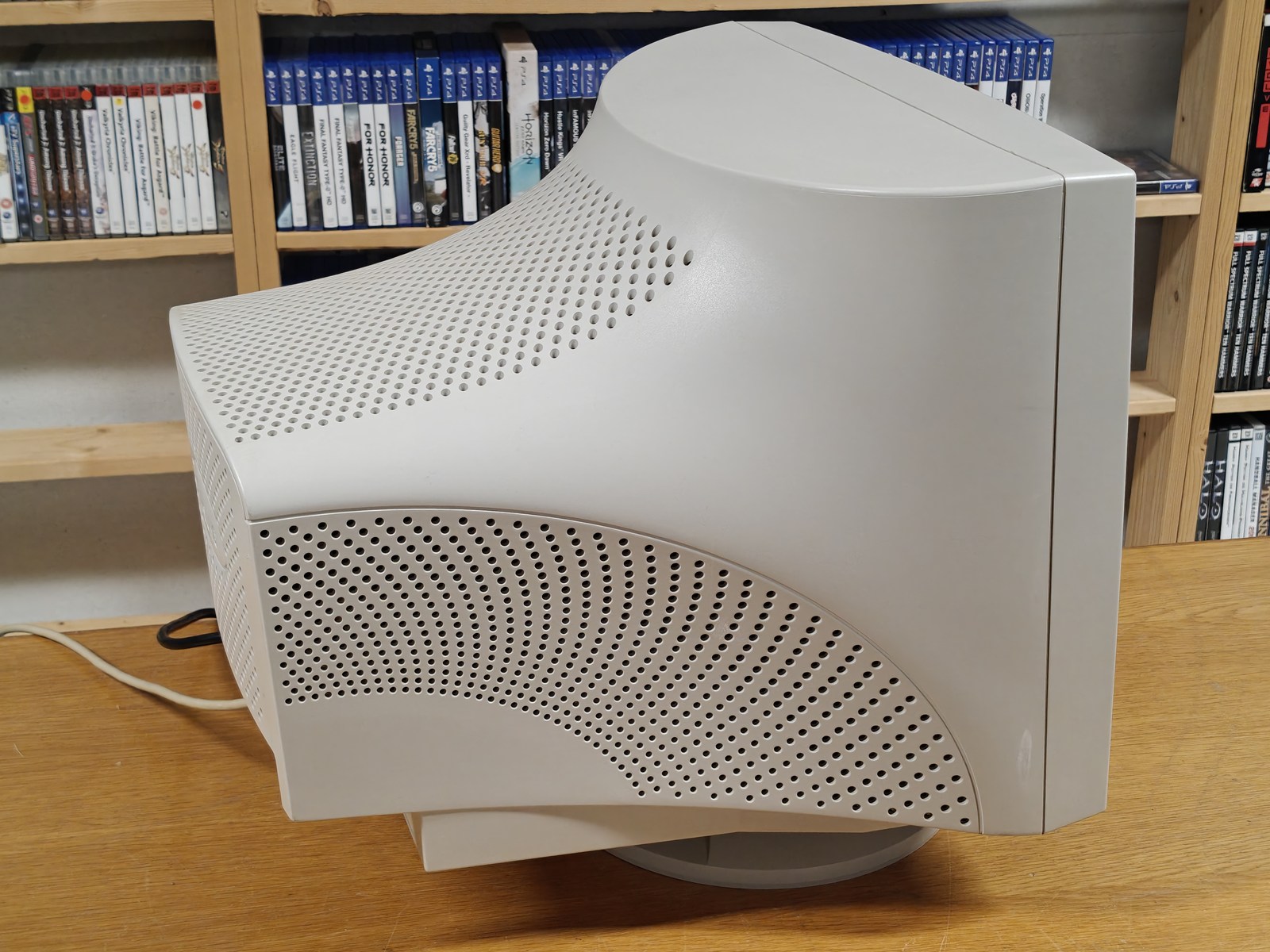 Samsung SyncMaster 753S 17" CRT Monitor - WTS Retro - Køb her