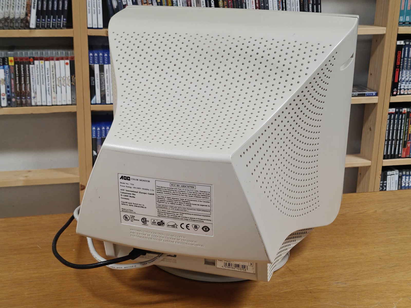 AOC Spectrum 7Glr 17" CRT Monitor (Ridset glas) - WTS Retro - Køb her