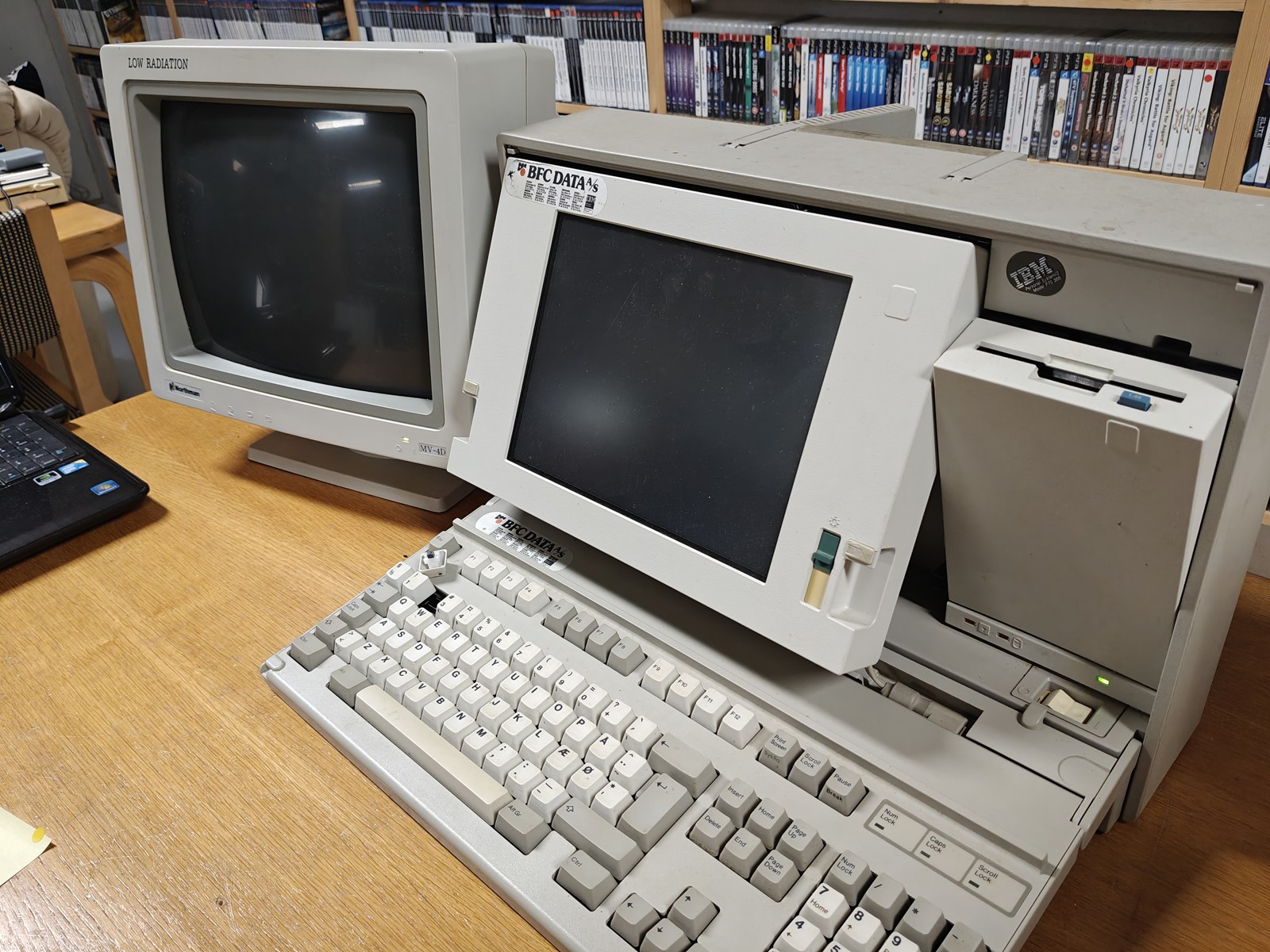 IBM PS/2 Model P70 386 Portable Computer (Delvis defekt) - WTS Retro