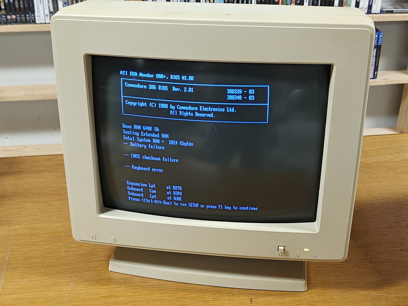KDS 1302E 14" Monochrome Monitor - WTS Retro - Køb her