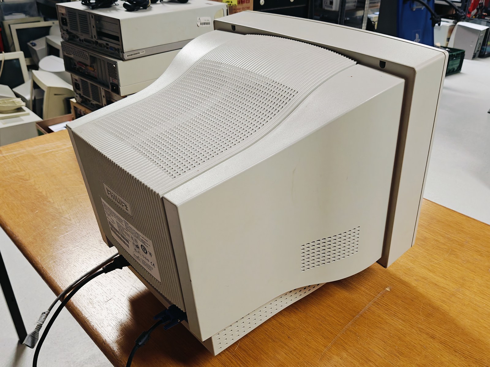 Philips Brilliance 17A 17" Touchscreen CRT Monitor - WTS Retro - Køb her