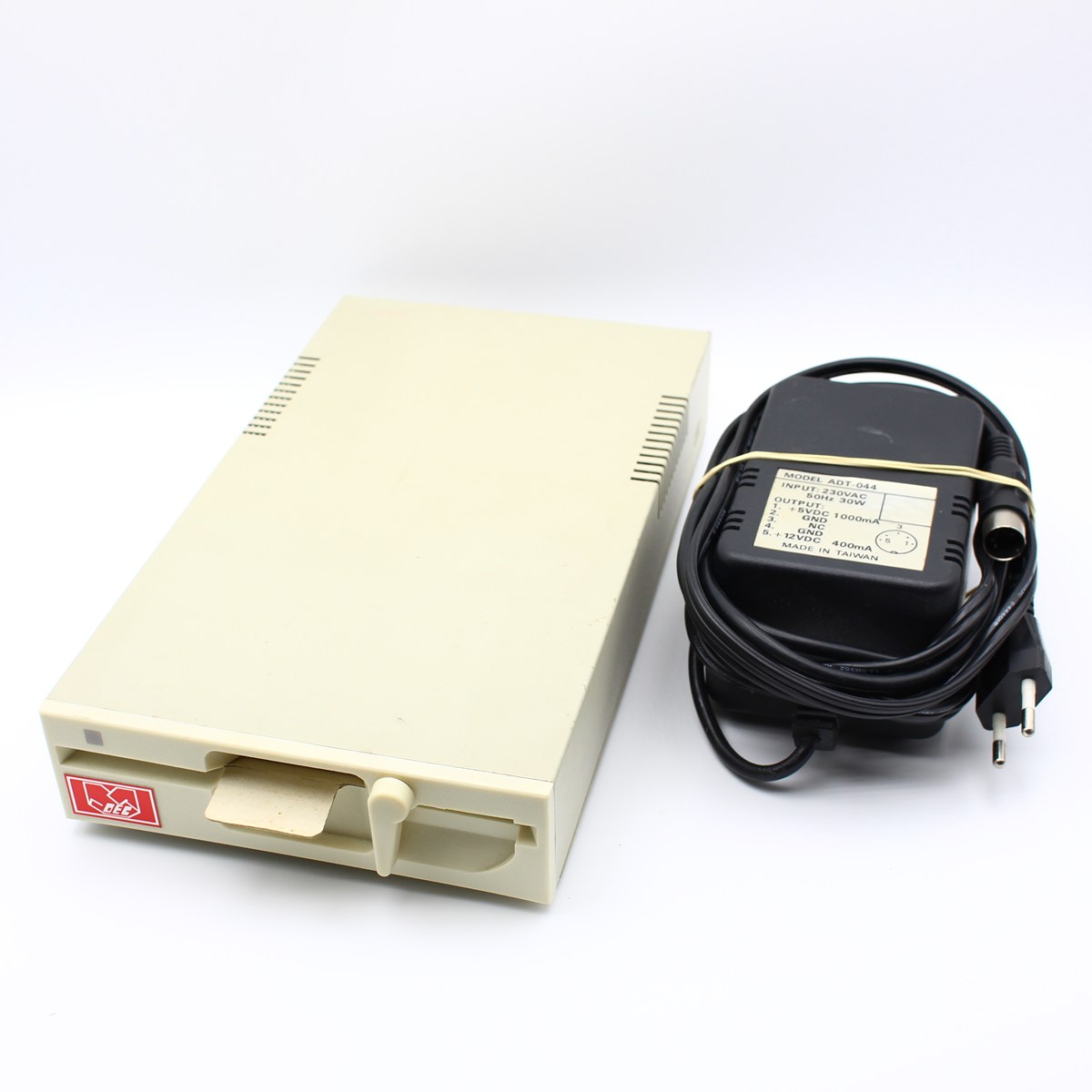 OC-118N Floppy Disk Drive til Commodore 64 - WTS Retro - køb her