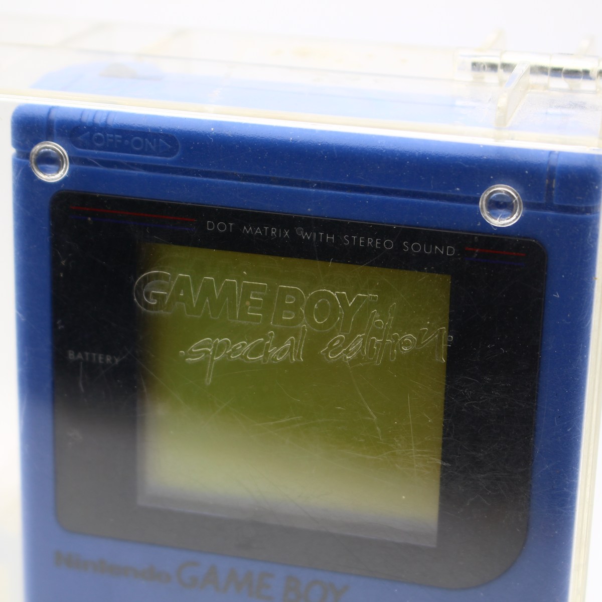 Nintendo Game Boy Classic Blue Edition i Original Display Case - WTS Retro